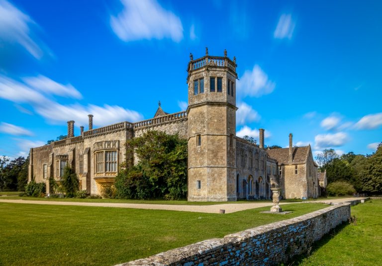 15 Best Things To Do in Wiltshire | Nibbling Nomad